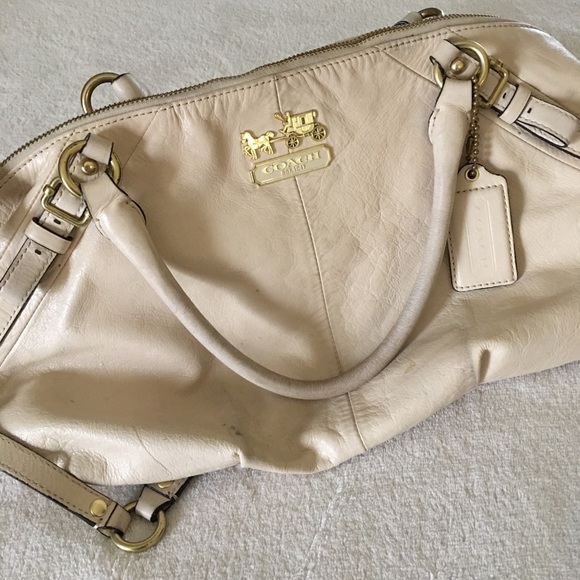 Coach | Bags | Soft Leather Coach Bag In A Cream Color | Poshmark